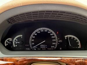 Black Mercedes-Benz s-420 2010 in Riga, with an engine capacity of 4.00 L and mileage of 152 thousand km for 17900 €, photo 17 on AUTOMOTO.COM.LV