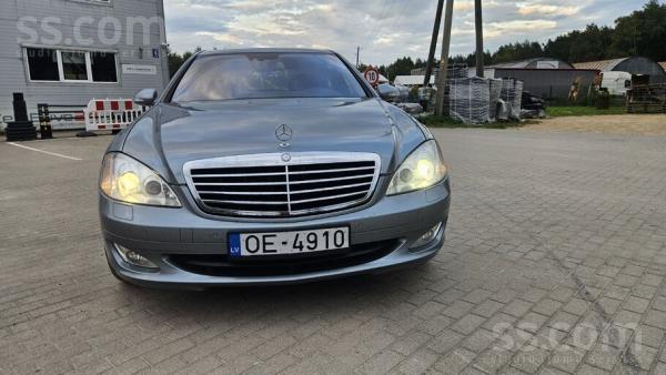 Blue Mercedes-Benz s-420 2007 in Riga, with an engine capacity of 4.00 L and mileage of 123 thousand km for 8600 €, photo 4 on AUTOMOTO.COM.LV