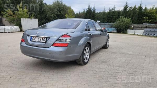 Blue Mercedes-Benz s-420 2007 in Riga, with an engine capacity of 4.00 L and mileage of 123 thousand km for 8600 €, photo 6 on AUTOMOTO.COM.LV