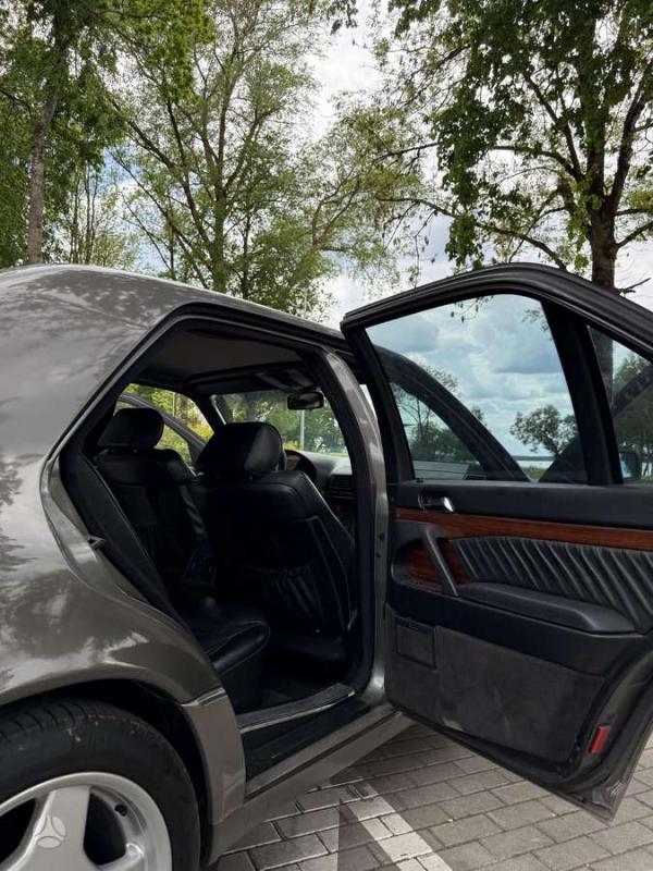 Brūns Mercedes-Benz s-420 1994 Šauļi, ar dzinēja tilpumu 4.20 L un nobraukumu 338 tūkst. km par 12500 €, foto 8 vietnē AUTOMOTO.COM.LV