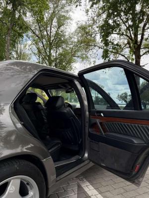 Brūns Mercedes-Benz s-420 1994 Šauļi, ar dzinēja tilpumu 4.20 L un nobraukumu 338 tūkst. km par 12500 €, foto 9 vietnē AUTOMOTO.COM.LV