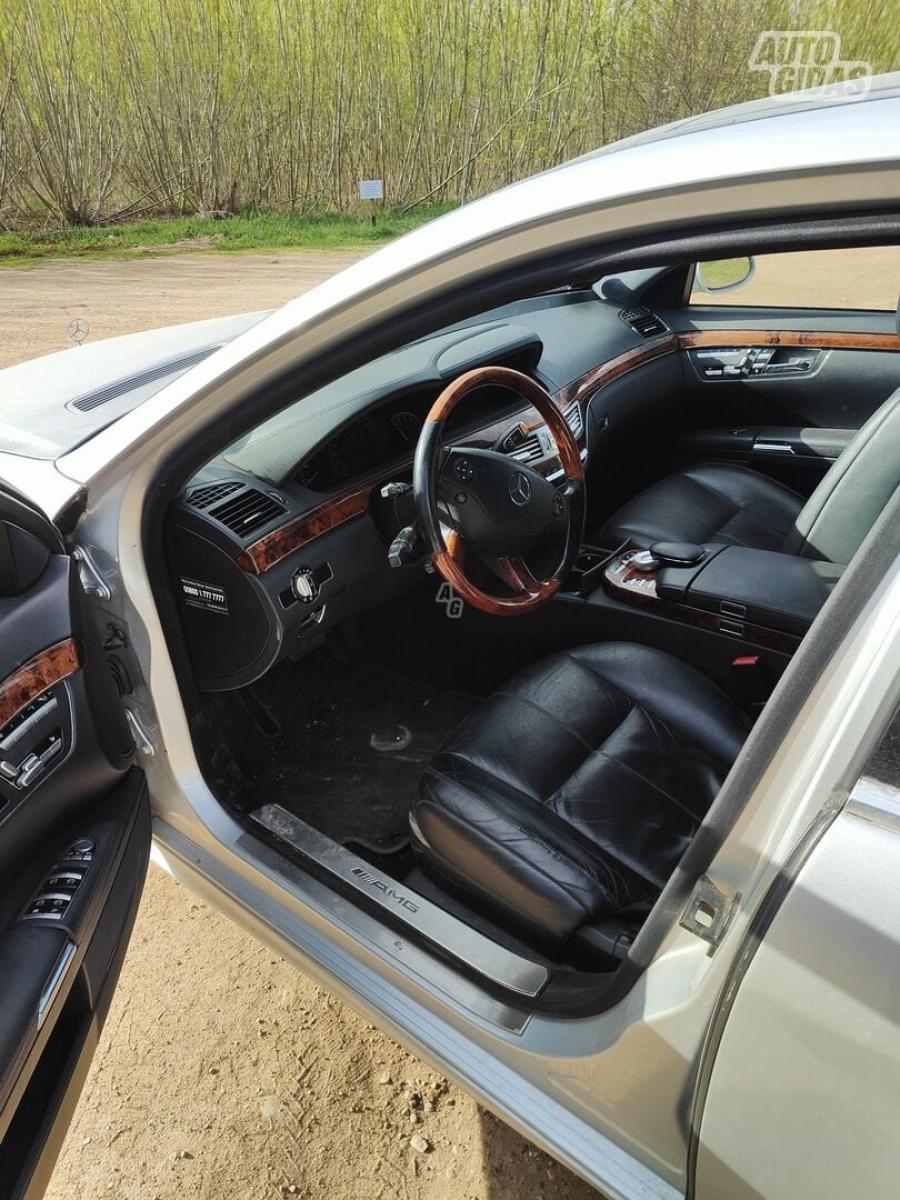 Pelēks Mercedes-Benz s-420 2009 Viļņa, ar dzinēja tilpumu 4.00 L un nobraukumu 395 tūkst. km par 3800 €, foto 6 vietnē AUTOMOTO.COM.LV