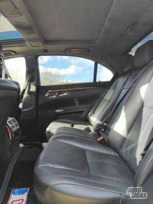 Pelēks Mercedes-Benz s-420 2009 Viļņa, ar dzinēja tilpumu 4.00 L un nobraukumu 395 tūkst. km par 3800 €, foto 7 vietnē AUTOMOTO.COM.LV