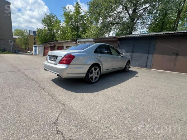 Mercedes-Benz s-420 2007 in Riga, with an engine capacity of 4.00 L and mileage of 310 thousand km for 3500 €, photo 6 on AUTOMOTO.COM.LV