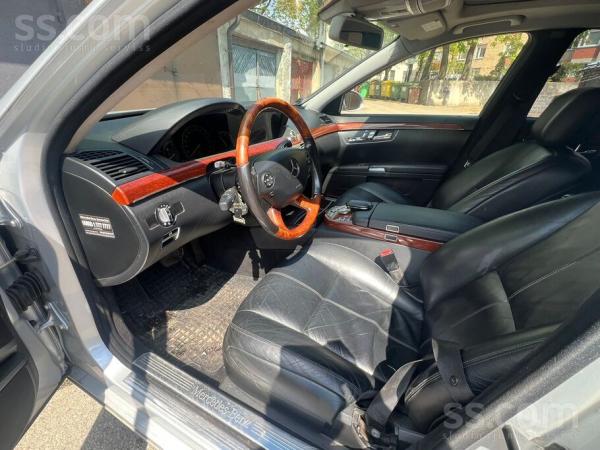 Mercedes-Benz s-420 2007 in Riga, with an engine capacity of 4.00 L and mileage of 310 thousand km for 3500 €, photo 9 on AUTOMOTO.COM.LV