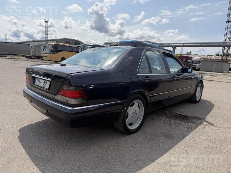 Violet Mercedes-Benz s-420 1997 in Riga, with an engine capacity of 4.20 L and mileage of 334 thousand km for 8500 €, photo 4 on AUTOMOTO.COM.LV