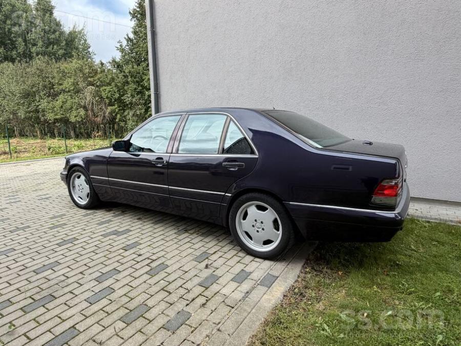 Violet Mercedes-Benz s-420 1997 in Riga, with an engine capacity of 4.20 L and mileage of 334 thousand km for 7900 €, photo 5 on AUTOMOTO.COM.LV