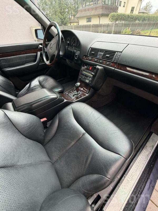 Violet Mercedes-Benz s-420 1997 in Riga, with an engine capacity of 4.20 L and mileage of 334 thousand km for 7900 €, photo 8 on AUTOMOTO.COM.LV