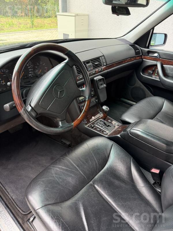 Violet Mercedes-Benz s-420 1997 in Riga, with an engine capacity of 4.20 L and mileage of 334 thousand km for 7900 €, photo 10 on AUTOMOTO.COM.LV
