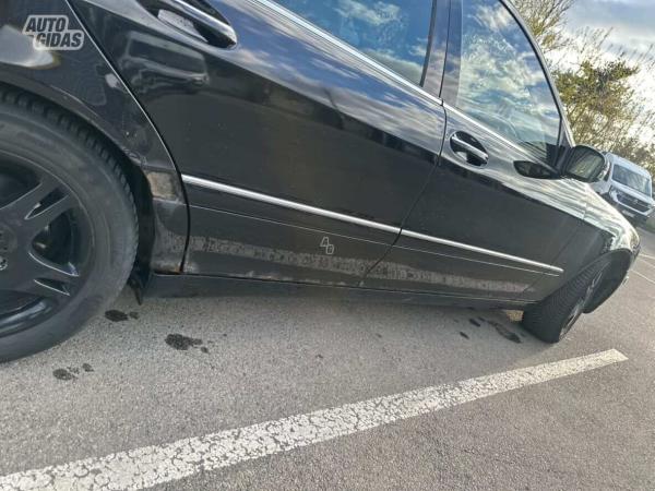 Черный Мерседес С 430 2000 в Вильнюс, объемом двигателя 4.30 л и пробегом 410 тыс. км за 1990 €, фото 10 на AUTOMOTO.COM.LV