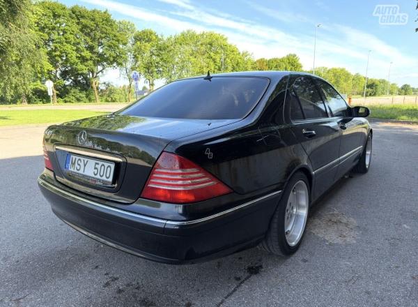 Black Mercedes-Benz S 430 2004 in Alytus, with an engine capacity of 4.30 L and mileage of 400 thousand km for 4290 €, photo 6 on AUTOMOTO.COM.LV