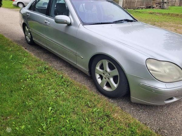Grey Mercedes-Benz S 430 1999 in Marijampole, with an engine capacity of 4.27 L and mileage of 196 thousand km for 2499 €, photo 3 on AUTOMOTO.COM.LV