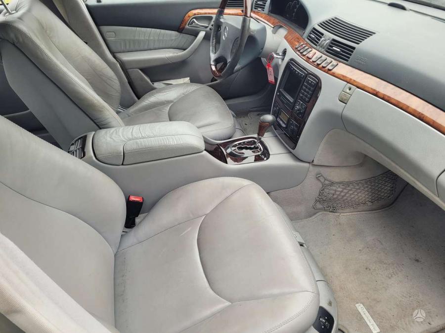 Grey Mercedes-Benz S 430 1999 in Marijampole, with an engine capacity of 4.27 L and mileage of 196 thousand km for 2499 €, photo 5 on AUTOMOTO.COM.LV