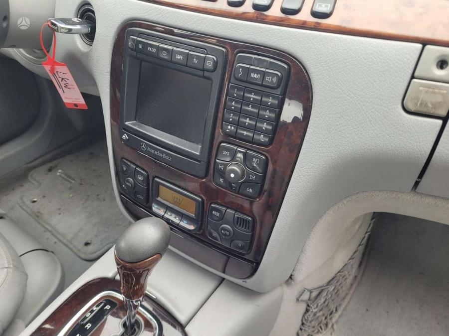Grey Mercedes-Benz S 430 1999 in Marijampole, with an engine capacity of 4.27 L and mileage of 196 thousand km for 2499 €, photo 6 on AUTOMOTO.COM.LV