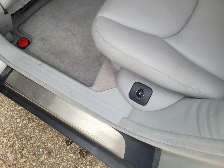 Grey Mercedes-Benz S 430 1999 in Marijampole, with an engine capacity of 4.27 L and mileage of 196 thousand km for 2499 €, photo 9 on AUTOMOTO.COM.LV