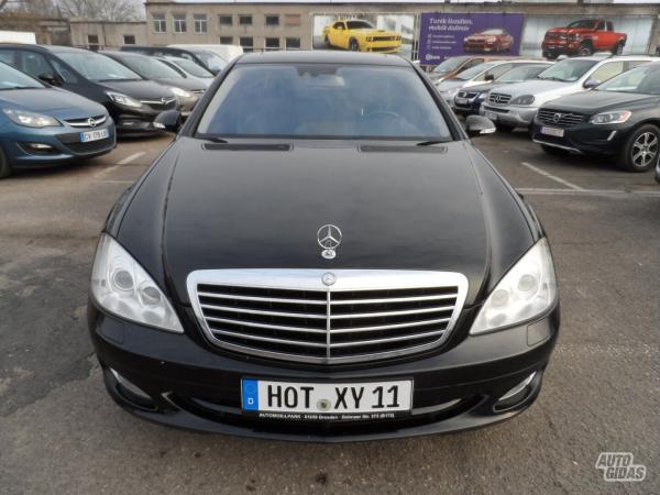 Melns Mercedes-Benz S 450 2007 Klaipėda, ar dzinēja tilpumu 4.70 L un nobraukumu 283 tūkst. km par 11900 €, foto 2 vietnē AUTOMOTO.COM.LV