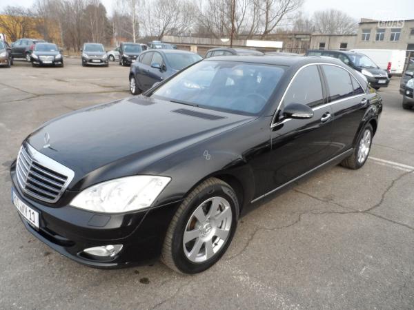 Melns Mercedes-Benz S 450 2007 Klaipėda, ar dzinēja tilpumu 4.70 L un nobraukumu 283 tūkst. km par 11900 €, foto 3 vietnē AUTOMOTO.COM.LV