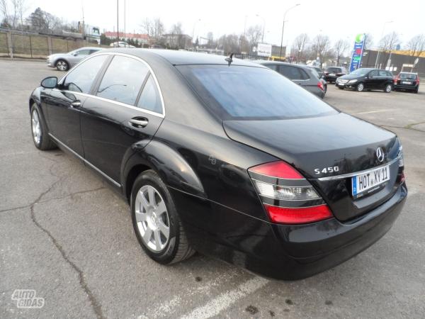 Melns Mercedes-Benz S 450 2007 Klaipėda, ar dzinēja tilpumu 4.70 L un nobraukumu 283 tūkst. km par 11900 €, foto 5 vietnē AUTOMOTO.COM.LV