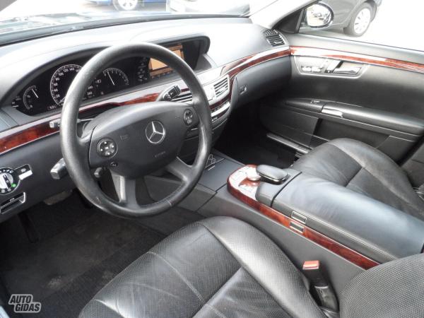 Melns Mercedes-Benz S 450 2007 Klaipėda, ar dzinēja tilpumu 4.70 L un nobraukumu 283 tūkst. km par 11900 €, foto 9 vietnē AUTOMOTO.COM.LV