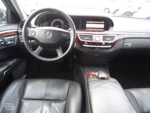 Melns Mercedes-Benz S 450 2007 Klaipėda, ar dzinēja tilpumu 4.70 L un nobraukumu 283 tūkst. km par 11900 €, foto 11 vietnē AUTOMOTO.COM.LV