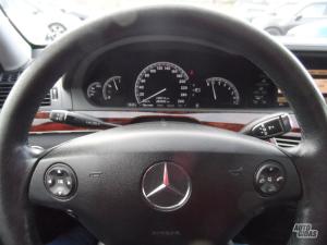 Melns Mercedes-Benz S 450 2007 Klaipėda, ar dzinēja tilpumu 4.70 L un nobraukumu 283 tūkst. km par 11900 €, foto 22 vietnē AUTOMOTO.COM.LV