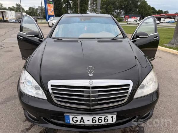 Черный Мерседес С 450 2007 в Рига, объемом двигателя 4.70 л и пробегом 487 тыс. км за 7200 €, фото 5 на AUTOMOTO.COM.LV