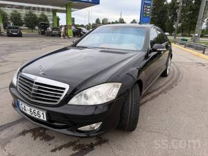 Melns Mercedes-Benz S 450 2007 Rīga, ar dzinēja tilpumu 4.70 L un nobraukumu 487 tūkst. km par 7200 €, foto 3 vietnē AUTOMOTO.COM.LV