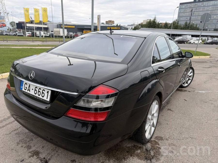 Melns Mercedes-Benz S 450 2007 Rīga, ar dzinēja tilpumu 4.70 L un nobraukumu 487 tūkst. km par 7200 €, foto 5 vietnē AUTOMOTO.COM.LV