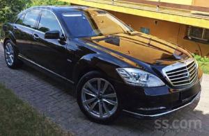Melns Mercedes-Benz S 450 2011 Rīga, ar dzinēja tilpumu 4.00 L un nobraukumu 360 tūkst. km par 12500 €, foto  vietnē AUTOMOTO.COM.LV