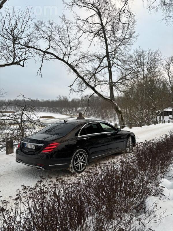 Black Mercedes-Benz S 450 2018 in Kuldiga, with an engine capacity of 3.00 L and mileage of 162 thousand km for 41900 €, photo 2 on AUTOMOTO.COM.LV