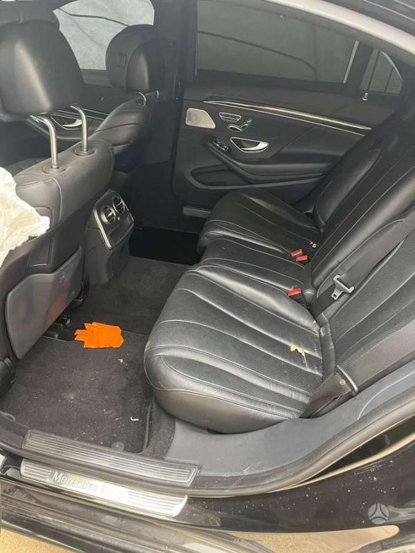 Black Mercedes-Benz S 450 2018 in Vilnius, with an engine capacity of 3.00 L and mileage of 200 thousand km for 8500 €, photo 5 on AUTOMOTO.COM.LV