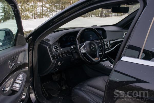 Black Mercedes-Benz S 450 2018 in Riga, with an engine capacity of 3.00 L and mileage of 192 thousand km for 39900 €, photo 10 on AUTOMOTO.COM.LV