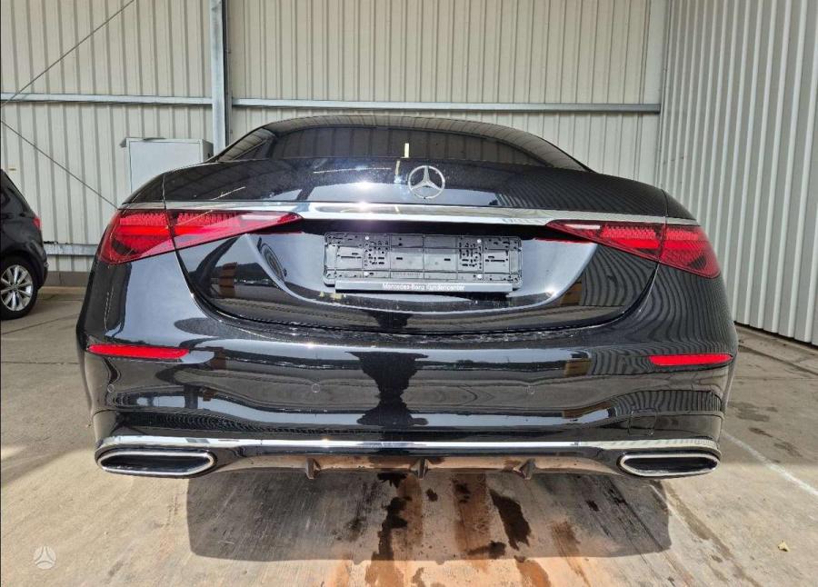 Black Mercedes-Benz S 450 2026 in Klaipeda, with an engine capacity of 2.99 L and mileage of 20 thousand km for 53500 €, photo 1 on AUTOMOTO.COM.LV