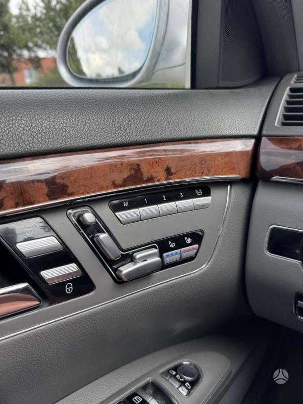 Pelēks Mercedes-Benz S 450 2008 Klaipėda, ar dzinēja tilpumu 4.66 L un nobraukumu 200 tūkst. km par 4000 €, foto 9 vietnē AUTOMOTO.COM.LV