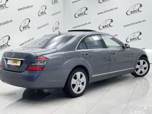 Pelēks Mercedes-Benz S 450 2007 Viļņa, ar dzinēja tilpumu 4.66 L un nobraukumu 211 tūkst. km par 7400 €, foto 4 vietnē AUTOMOTO.COM.LV