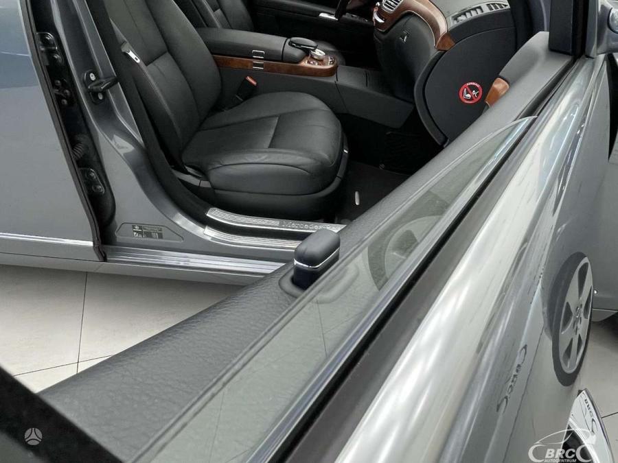 Pelēks Mercedes-Benz S 450 2007 Viļņa, ar dzinēja tilpumu 4.66 L un nobraukumu 211 tūkst. km par 7400 €, foto 12 vietnē AUTOMOTO.COM.LV
