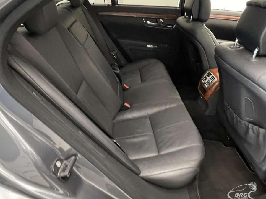 Pelēks Mercedes-Benz S 450 2007 Viļņa, ar dzinēja tilpumu 4.66 L un nobraukumu 211 tūkst. km par 7400 €, foto 15 vietnē AUTOMOTO.COM.LV