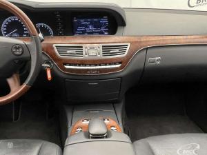 Pelēks Mercedes-Benz S 450 2007 Viļņa, ar dzinēja tilpumu 4.66 L un nobraukumu 211 tūkst. km par 7400 €, foto 20 vietnē AUTOMOTO.COM.LV