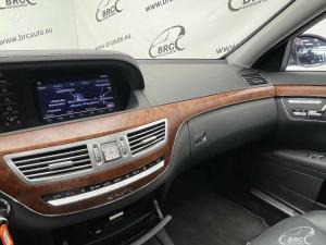 Pelēks Mercedes-Benz S 450 2007 Viļņa, ar dzinēja tilpumu 4.66 L un nobraukumu 211 tūkst. km par 7400 €, foto 32 vietnē AUTOMOTO.COM.LV