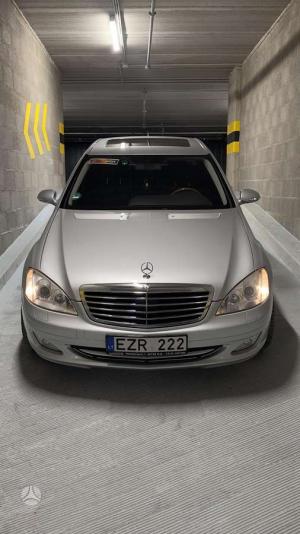 Pelēks Mercedes-Benz S 450 2009 Kauņa, ar dzinēja tilpumu 4.66 L un nobraukumu 363 tūkst. km par 9550 €, foto  vietnē AUTOMOTO.COM.LV