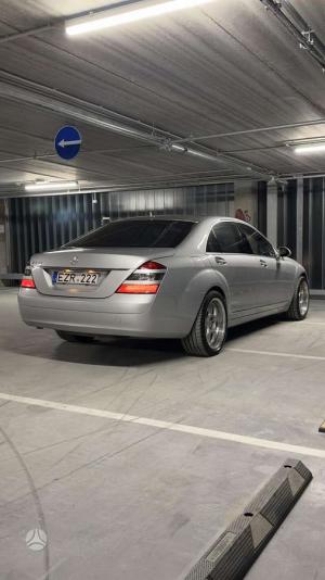Pelēks Mercedes-Benz S 450 2009 Kauņa, ar dzinēja tilpumu 4.66 L un nobraukumu 363 tūkst. km par 9550 €, foto 4 vietnē AUTOMOTO.COM.LV