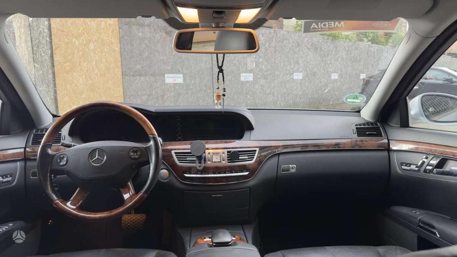Pelēks Mercedes-Benz S 450 2009 Kauņa, ar dzinēja tilpumu 4.66 L un nobraukumu 363 tūkst. km par 9550 €, foto 7 vietnē AUTOMOTO.COM.LV