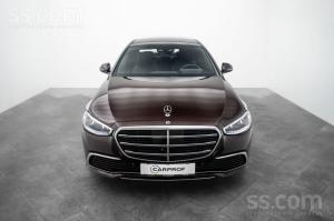 Red Mercedes-Benz S 450 2021 in Tallinn, with an engine capacity of 3.00 L and mileage of 44 thousand km for 74899 €, photo 5 on AUTOMOTO.COM.LV