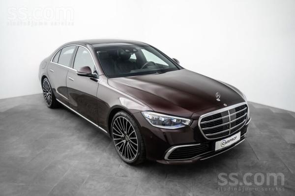 Красный Мерседес С 450 2021 в Таллин, объемом двигателя 3.00 л и пробегом 44 тыс. км за 74899 €, фото 6 на AUTOMOTO.COM.LV