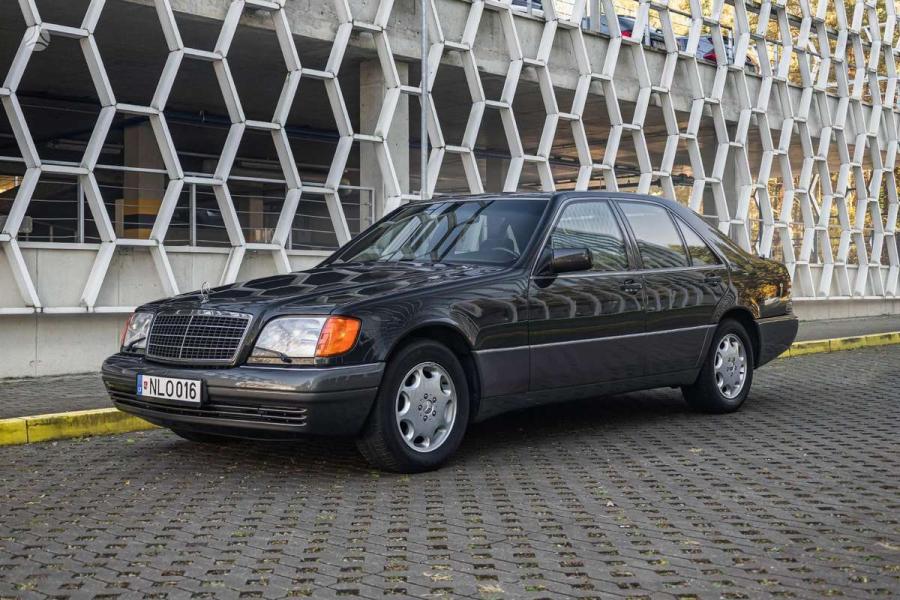 Melns Mercedes-Benz S 500 1992 Viļņa, ar dzinēja tilpumu 4.97 L un nobraukumu 150 tūkst. km par 17500 €, foto 8 vietnē AUTOMOTO.COM.LV