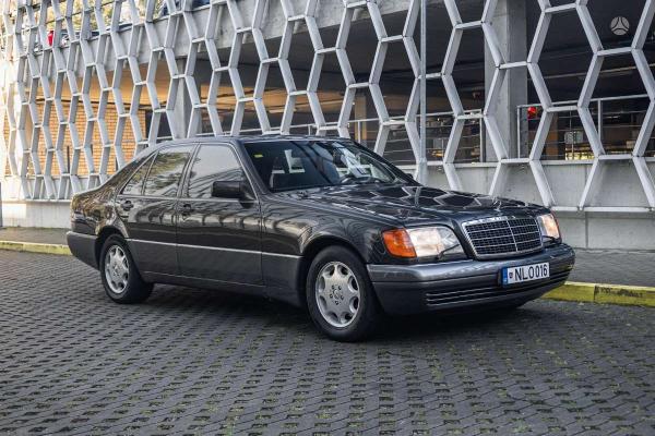 Melns Mercedes-Benz S 500 1992 Viļņa, ar dzinēja tilpumu 4.97 L un nobraukumu 150 tūkst. km par 17500 €, foto 9 vietnē AUTOMOTO.COM.LV