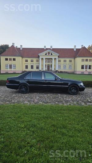 Черный Мерседес С 500 1995 в Тукумс, объемом двигателя 5.00 л и пробегом 144 тыс. км за 15500 €, фото  на AUTOMOTO.COM.LV