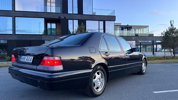 Melns Mercedes-Benz S 500 1997 Tallina, ar dzinēja tilpumu 5.00 L un nobraukumu 249 tūkst. km par 22999 €, foto 2 vietnē AUTOMOTO.COM.LV