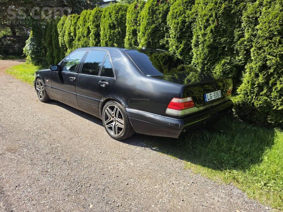 Melns Mercedes-Benz S 500 1997 Rīga, ar dzinēja tilpumu 5.00 L un nobraukumu 400 tūkst. km par 8500 €, foto 5 vietnē AUTOMOTO.COM.LV