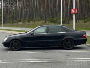 Melns Mercedes-Benz S 500 1999 Rīga, ar dzinēja tilpumu 5.00 L un nobraukumu 354 tūkst. km par 4650 €, foto 4 vietnē AUTOMOTO.COM.LV